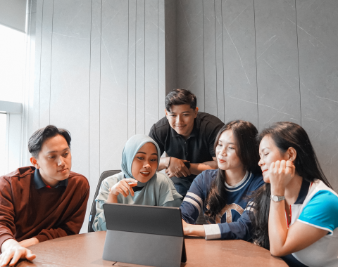 Pioner Perdagangan Forex Terpercaya di Indonesia | Valbury Asia Futures